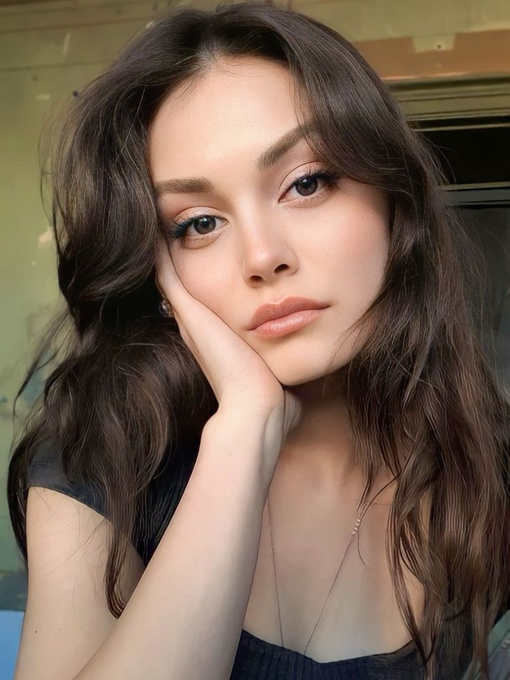 Belgin Simsek| Bio: Age, Height, Net Worth, Marriage & Lifestyle