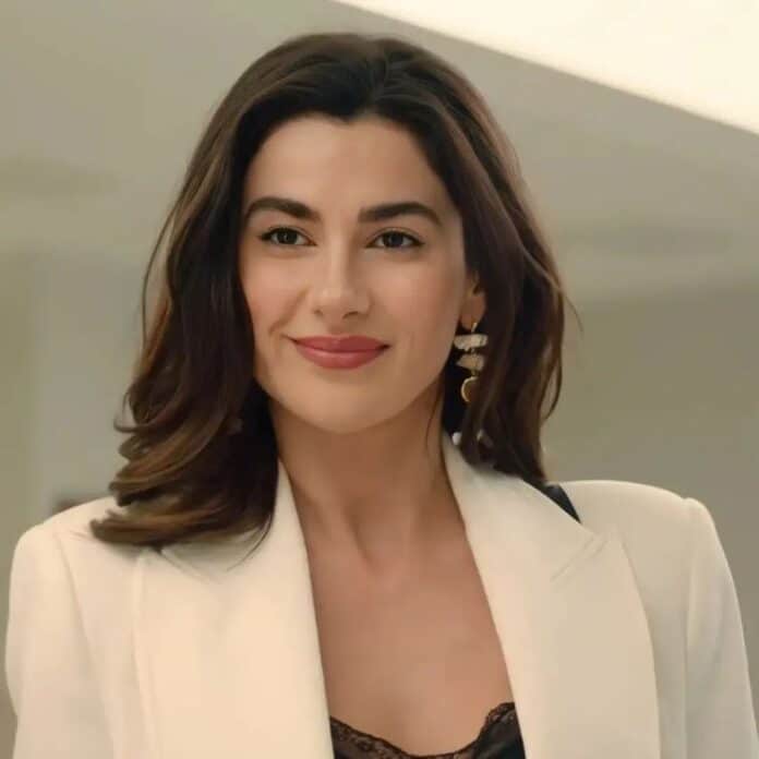 Nesrin Cavadzad| Bio: Age, Height, Net Worth, Marriage & Lifestyle